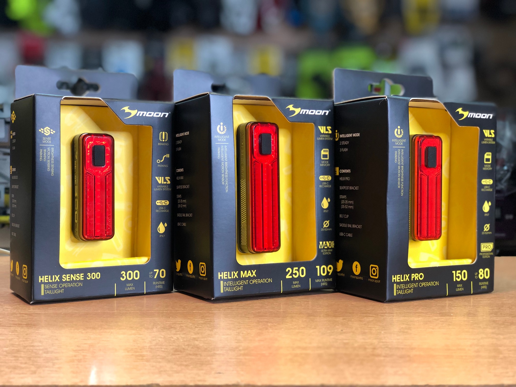 Задние велосипедные фонари Moon Helix Max / Pro / Sense