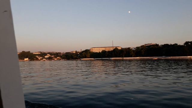 Экскурсия на катере по бухте Севастополя (Республика Крым). Комментарии экскурсовода.