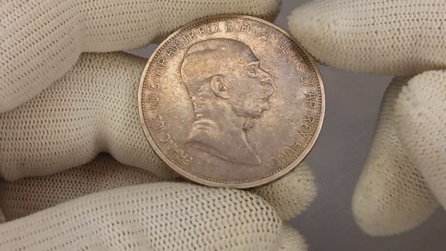 Австрия 5 крон, 1909 года Без надписи под бюстом.