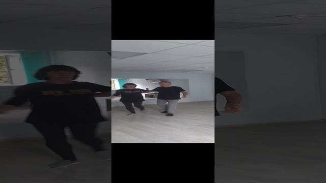 Учим  танцевальные движения