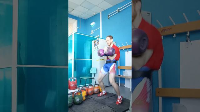 Толчок гирь 20кг по длинному циклу 120 раз 10 минут