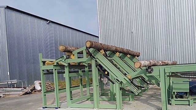Участок подачи бревен