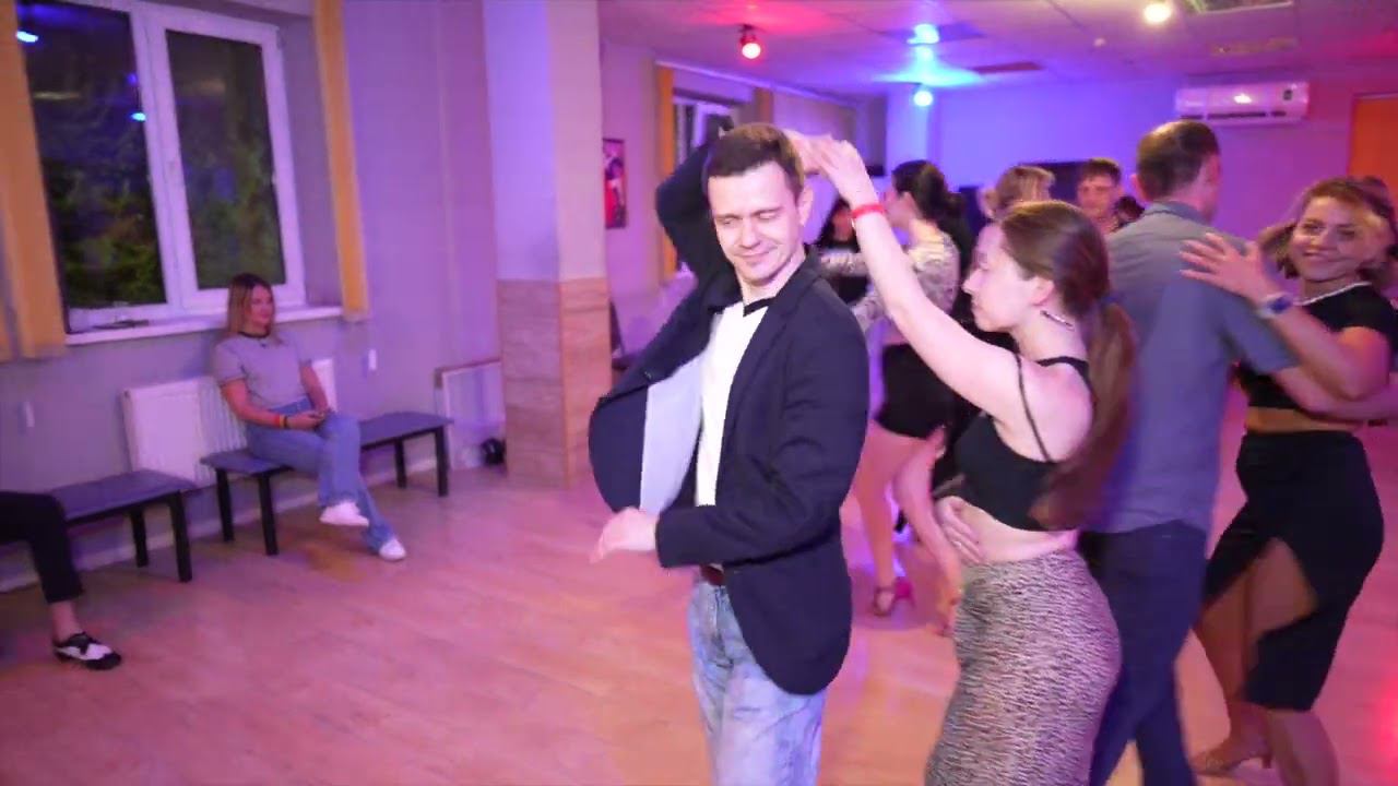 Сальса на вечеринке в PALLADIUM (14.04.2024)