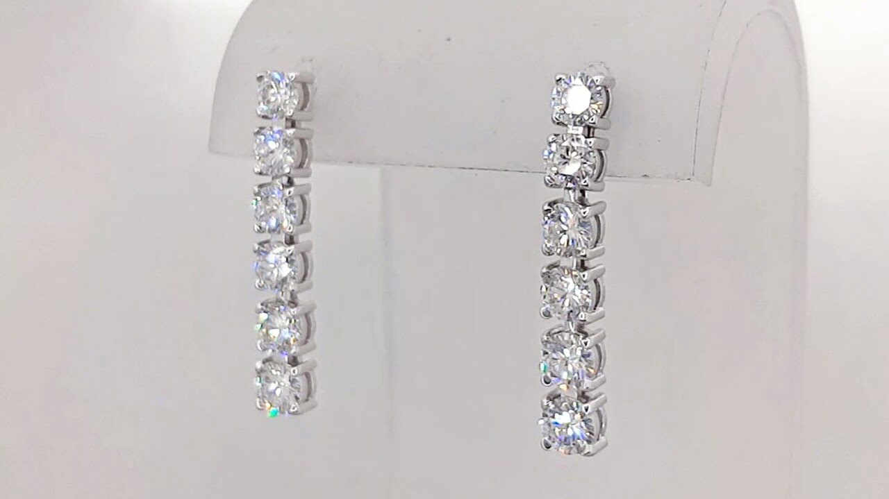 Длинные серьги с бриллиантами