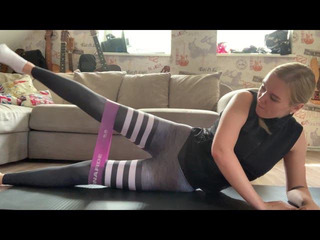 ОТВЕДЕНИЕ БЕДРА ЛЕЖА НА ПОЛУ С ФИТНЕС РЕЗИНКОЙ