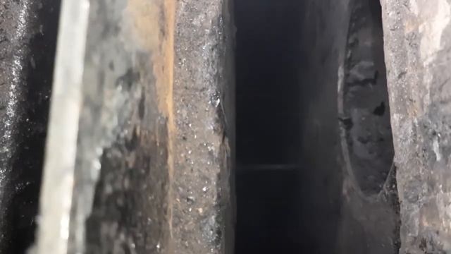 Первая загрузка углем и чистка котла Неделька КО-60 в этом сезоне