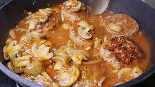 Вкуснейшие классические итальянские фрикадельки в томатном соусе с грибами