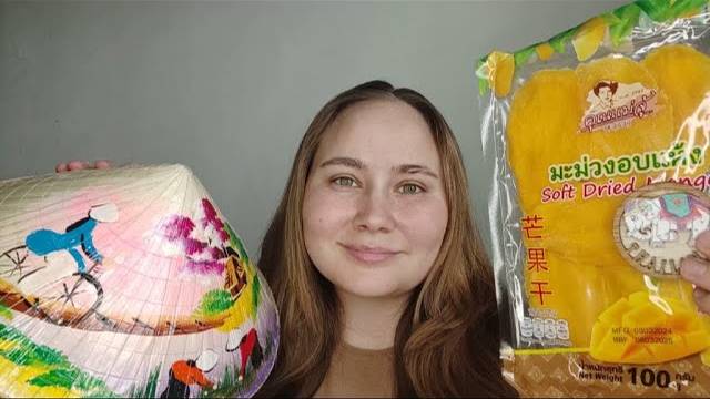 АСМР Подарю тебе сувениры (подарки) из путешествия Реалистичная ролевая игра _ ASMR Role play