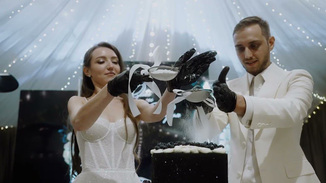 Falling in love at the end of world