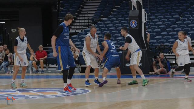 Видеоролик с матча друзей в рамках 2 Суперкубка ШБЛ «КЭС-БАСКЕТ»