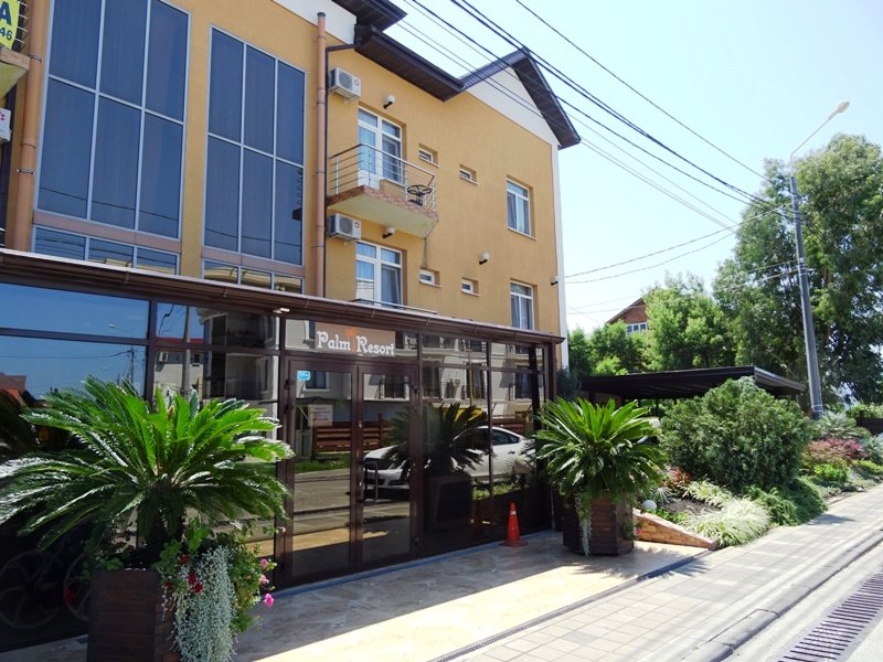 Гостиницы в Нижнеимеретинской бухте в Адлере. Отдых в Имеретинке. «Palm Resort» мини-гостиница