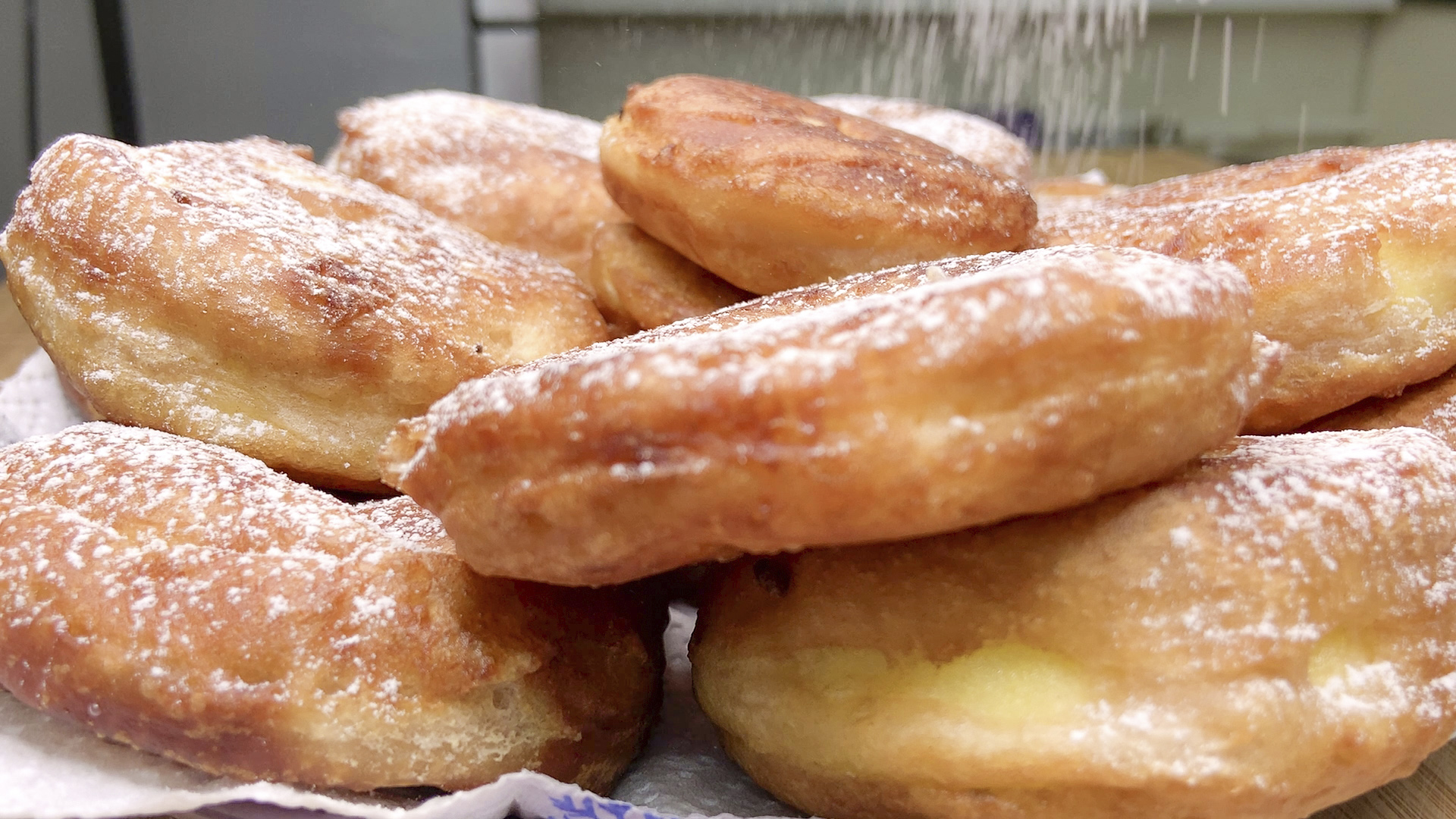 Рецепт подсказала соседка по даче: теперь готовлю его каждый день к чаю.