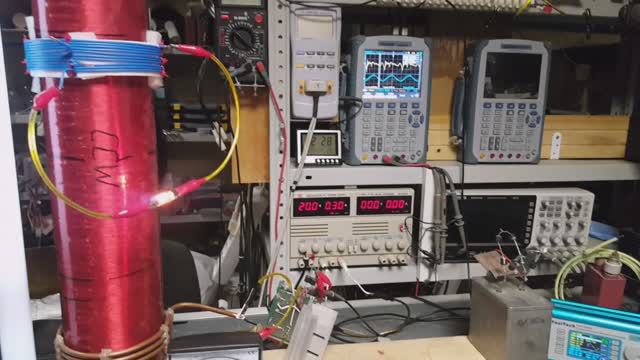 Однопроводная передача эл.энергии. 
Конвертация Радианта составной катушкой двунаправленного повива.