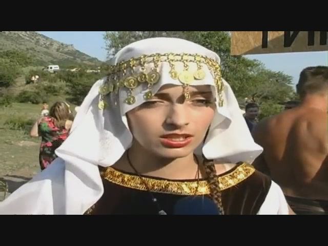 550 крепости Фуна с рекламой