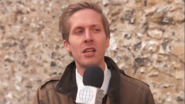 Roadmap A2+ Unit 10 The re-enactment group