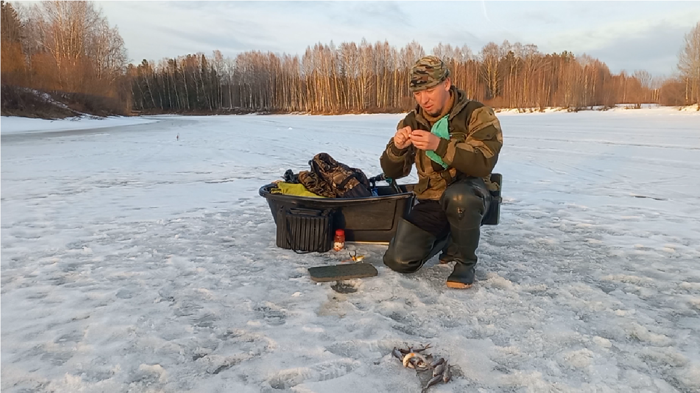 Рыбалка на жерлицы в Апреле.УСТАЛ БЕГАТЬ!Свежая жареная щука на ужин...