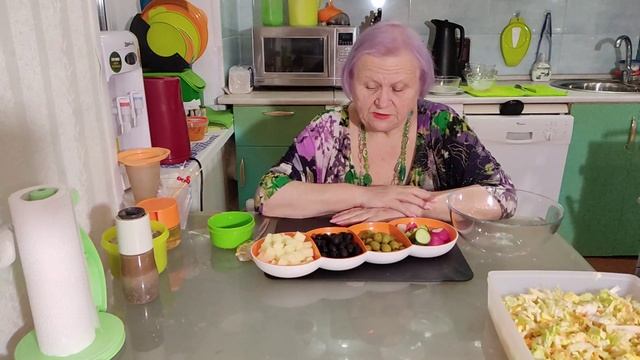 Фуршетные закуски и салат из пекинской капусты