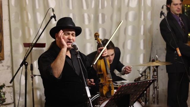 Grand Positive - «Жизнь цыганская» (сл.: Б.Тимофеев, муз.: Д.Покрасс)