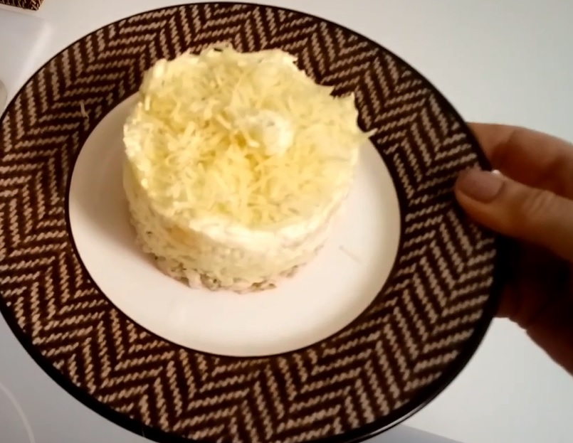 ЗДОРОВАЯ и ВКУСНАЯ ЕДА. Салат с курицей и ананасами  Быстрый и Легкий #рецепт