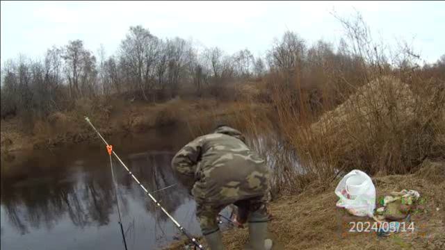 Рыбалка на болонскую удочку и донку "Крокодил"(1,8м). Псковская обл. 2024.wmv