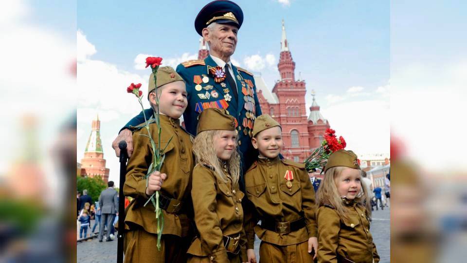 Андрей Буйдин  "Этот праздник - 9 Мая" (музыка Андрея Буйдина, слова Ирины Скибиной)