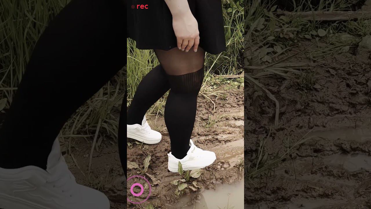 Девушка в грязи