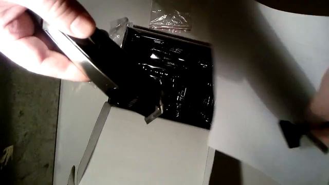 Машинка для стрижки компактная. аккумуляторная. Новые. Купить по ссылке под видео.