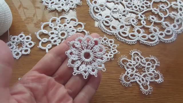 Фриволите иглой. Круглый мотив.