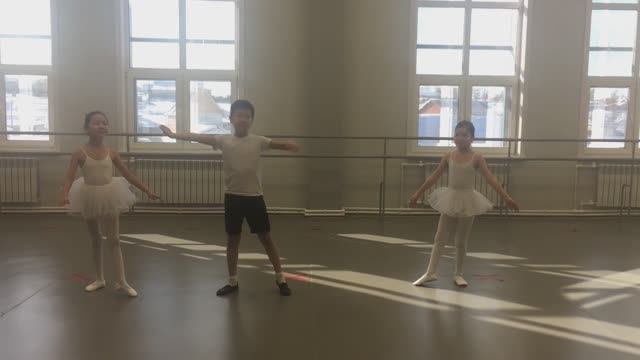 Дивертисмент - 2022  им. Натальи Посельской  Категория "Любители" Лауреаты I степени .mp4