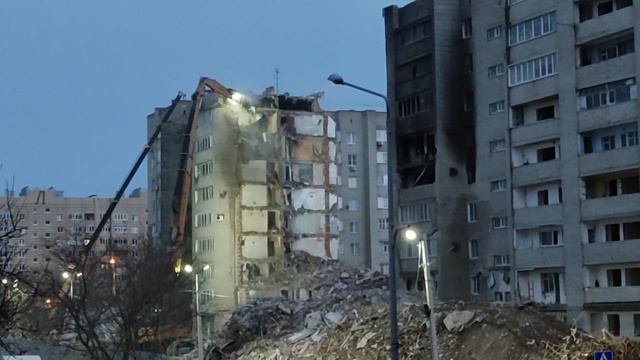 Ейск. Снос пострадавшего дома, 9 день. Началась самая сложная работа. Канал Тутси влог.