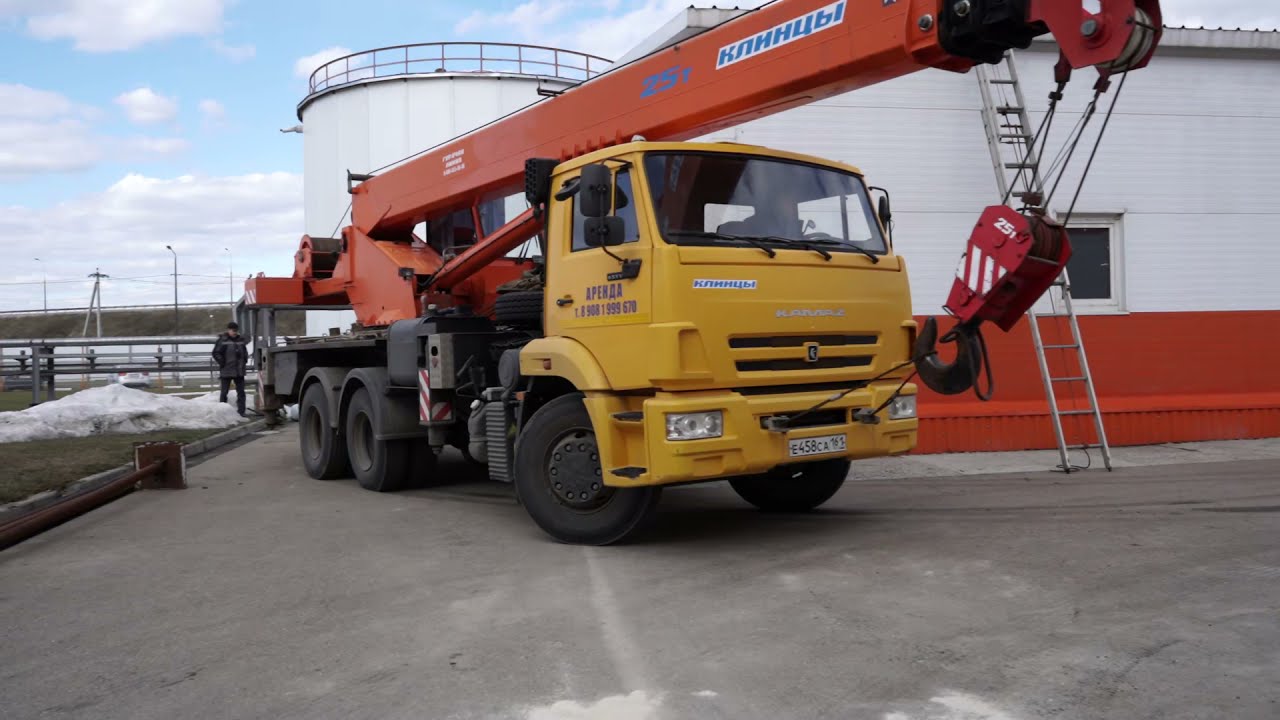 Подъем насоса из артезианской скважины для комплексной диагностики