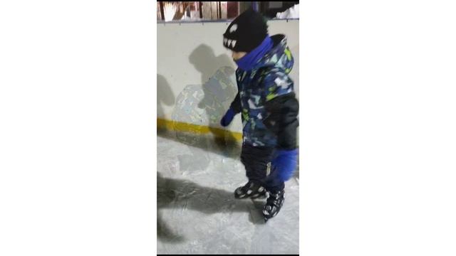 Первый раз на коньках