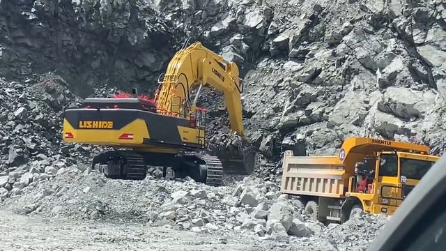 Энергосберегающий экскаватор LISHIDE SC8050 (80 тонн)