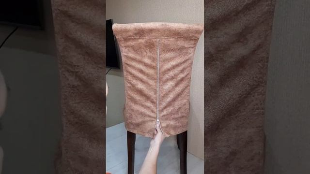 Чехол на стул с широкой спинкой в верхней части