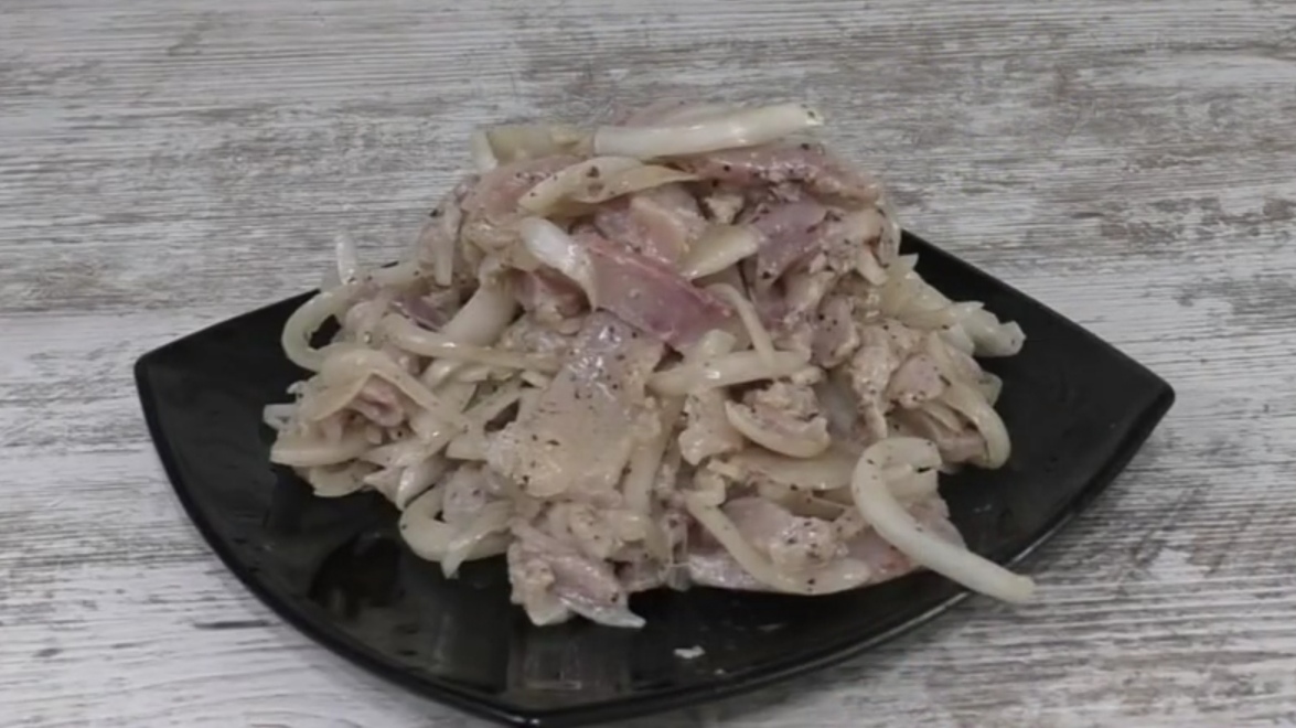 Тала из сига - вкусная закуска из сырой рыбы.