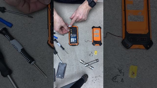 Не все же зарабатывать, иногда можно и просто помочь (Texet TM-530R замена micro-usb)