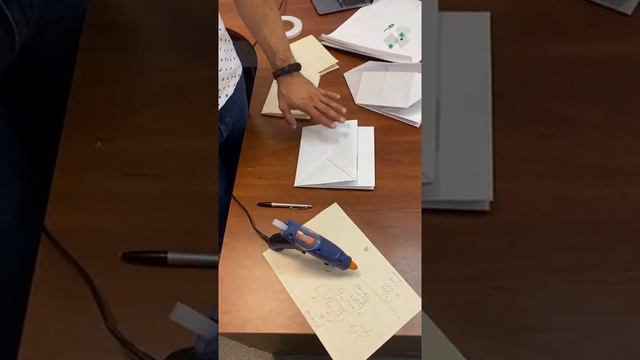 9 Склейка дна термопистолетом