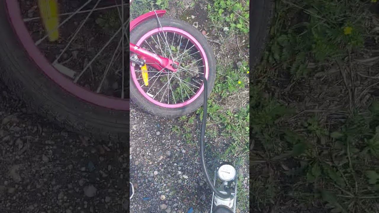 подкачиваем велосипедное  колесо