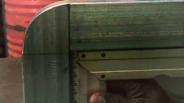 Этот парень вновь удивляет! Вот так нужно работать с профилем! Делаем правильно угол 90 градусов!