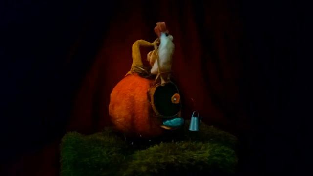 Домик из соленого теста "Карете-тыква" на постое.