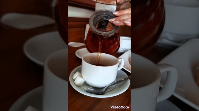 Выпьем чаю, дорогой друг