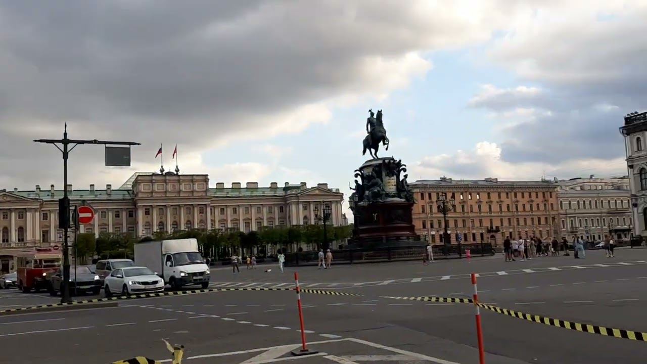 Памятник Николаю Первому