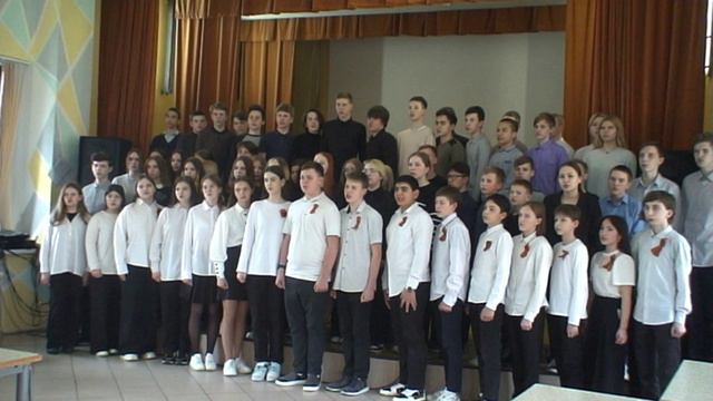 "Мы за ценой не постоим" (исполняет сводный хор 7-10 классов)