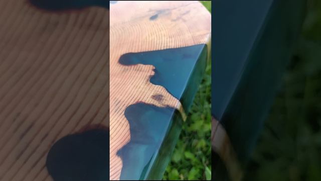 журнальный столик из спила вековой сосны