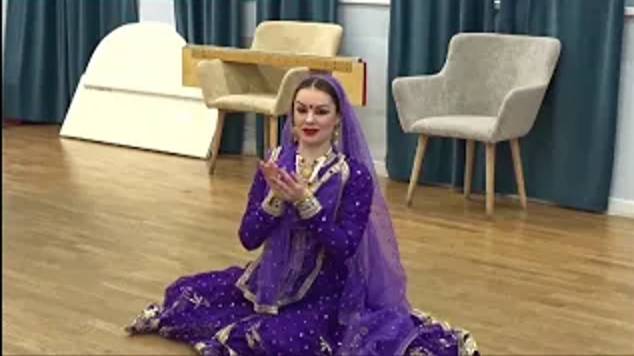 Юлия Кардашова Индийские танцы газель и триват