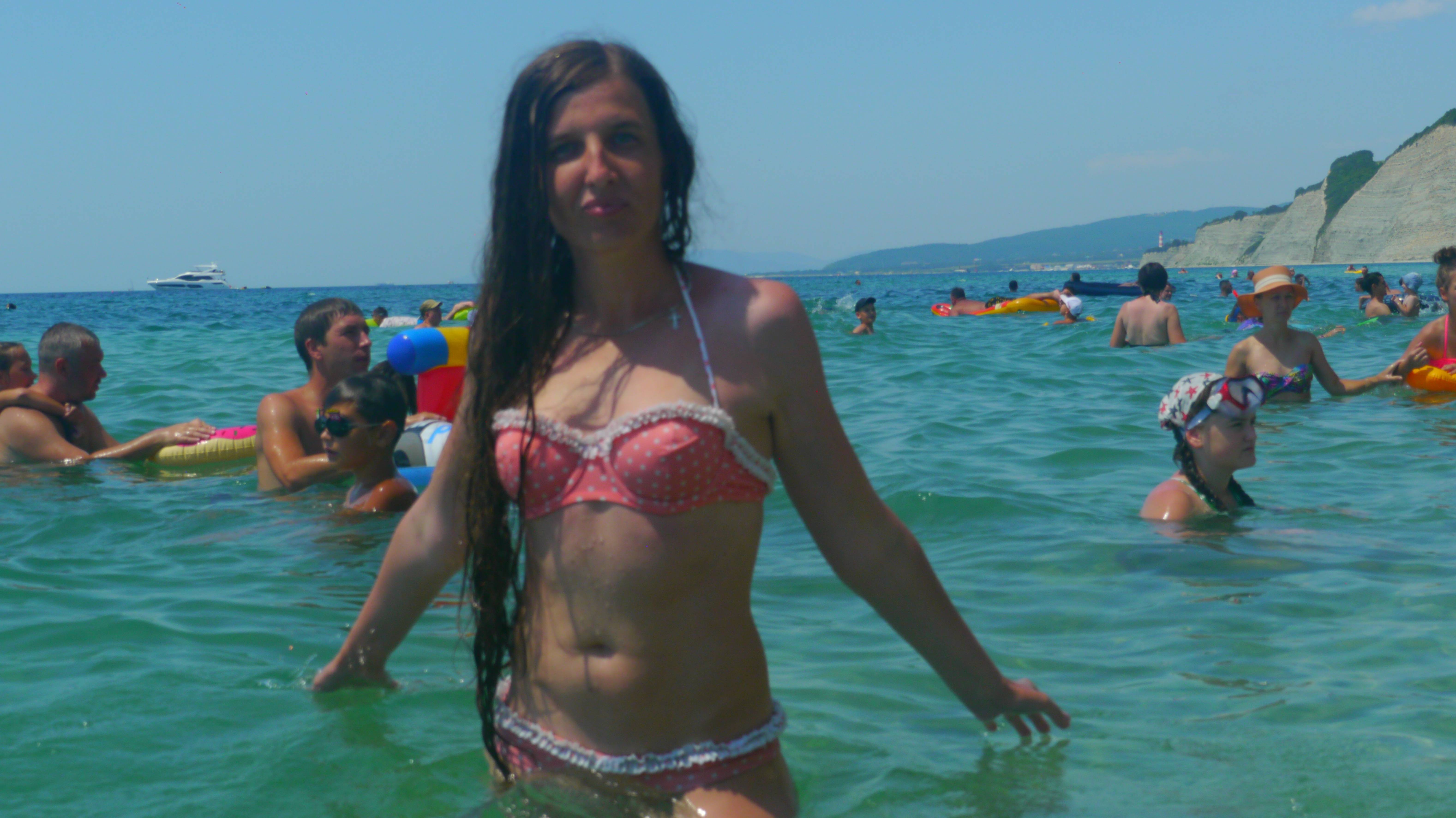 Геленджик набережная, кафе,
пляжи,
но есть минус штрафуют на велосипедах