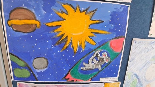 Выставка творческих работ "Через тернии к звёздам"