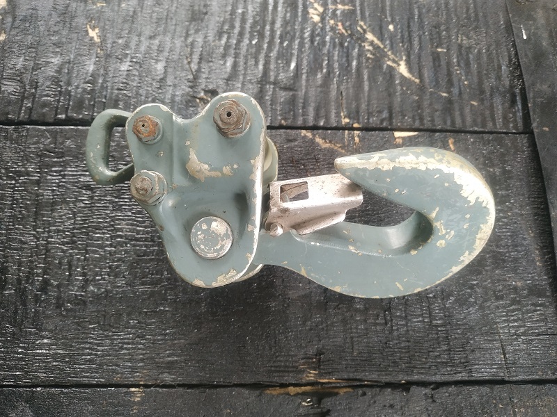 Крюк грузовой из алюминия. авиационный. СССР.