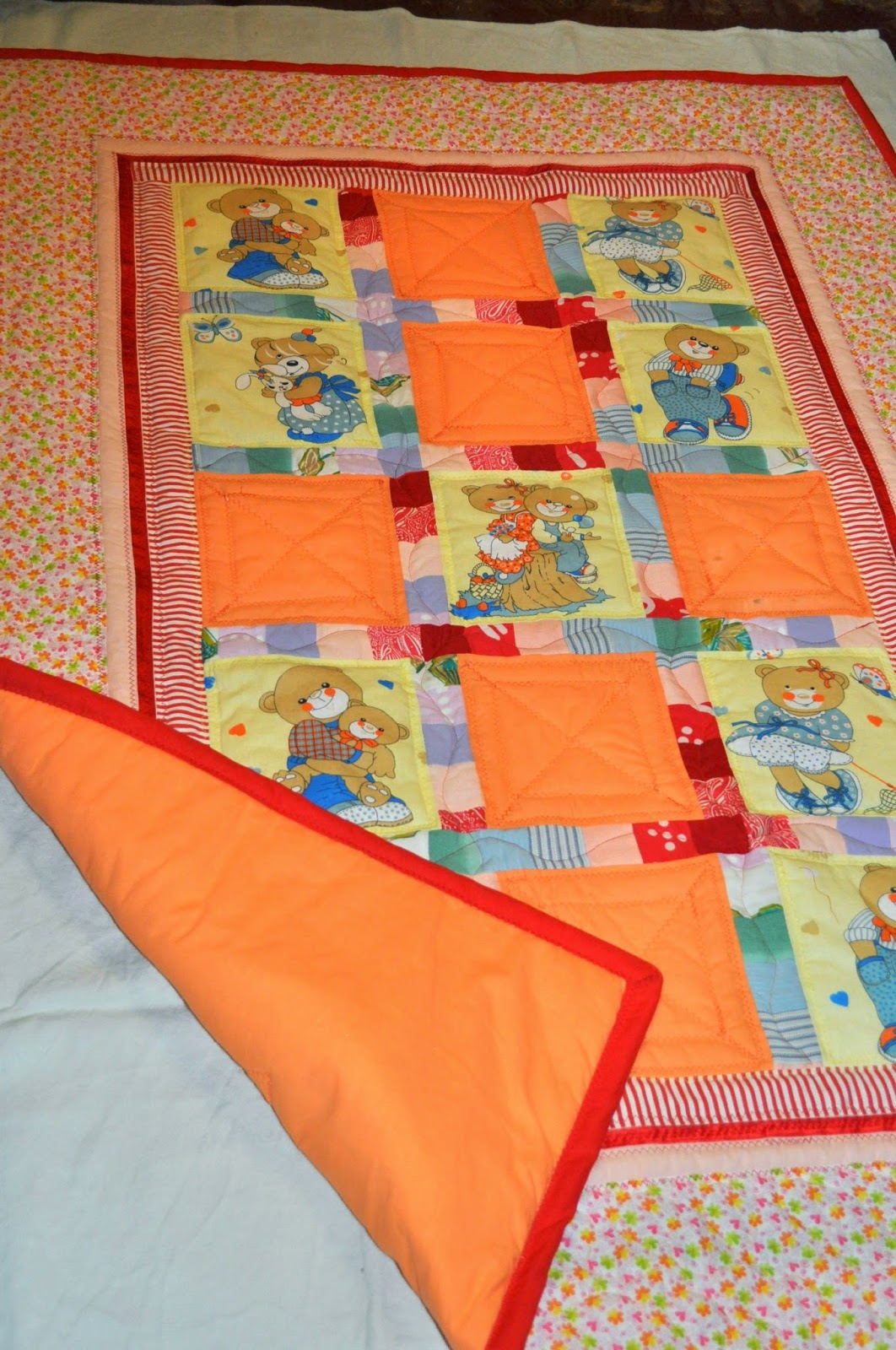 Лоскутное одеяло "Мишки на поляне"