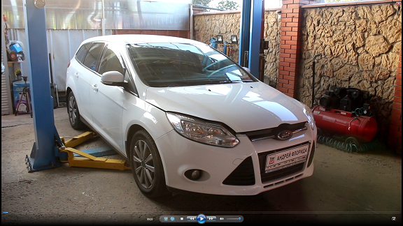 Замена насоса стеклоомывателя и датчика уровня жидкости на Ford Focus 3 1,6 Форд Фокус 2013 года